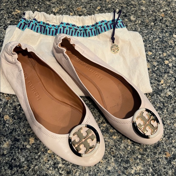 Tory Burch | Shoes | Tory Burch Cream Colored Leather Ballet Flats ...